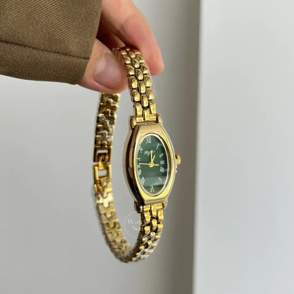 Dainty Emerald Green Dial Oval Face Bracelet Watch for Women ...